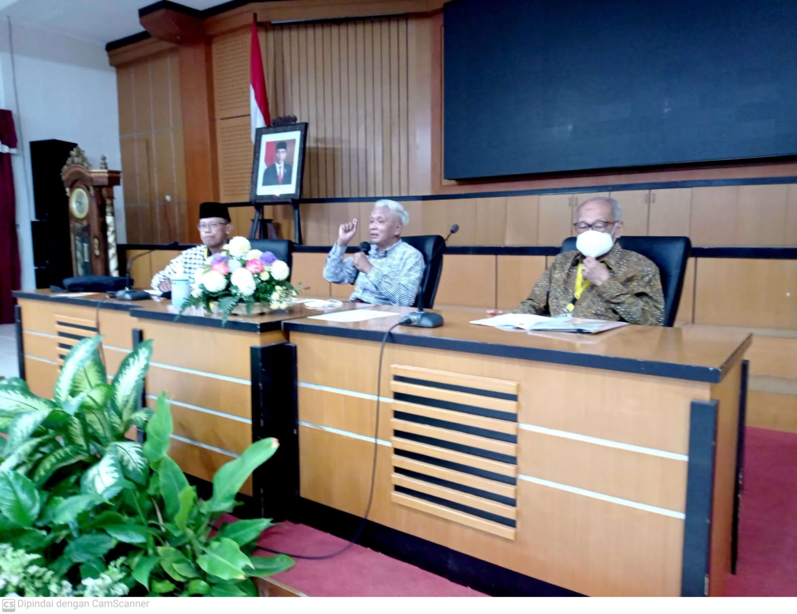 PWRI Yogyakarta Bersama PB PWRI Napak Tilas | Persatuan Wredatama ... PWRI Yogyakarta Bersama PB PWRI Napak Tilas | Persatuan Wredatama ...